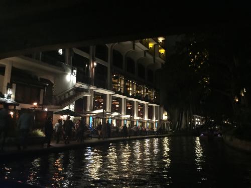 Book Hilton Palacio Del Rio, San Antonio from $199/night - Hotels.com