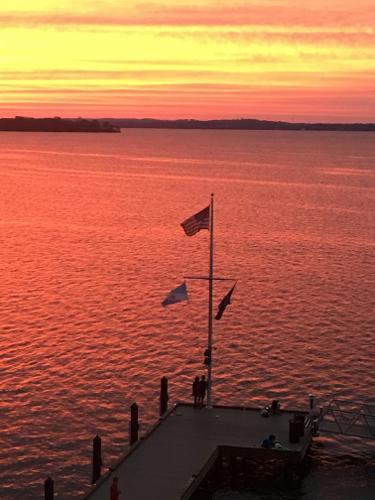 Book The Edgewater, Madison, Wisconsin - Hotels.com