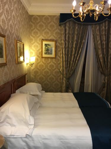 Book Hotel Barberini, Rome, Italy - Hotels.com