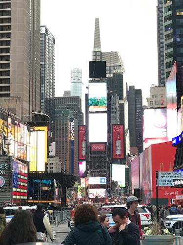 Book Paramount Times Square, New York from $77/night - Hotels.com
