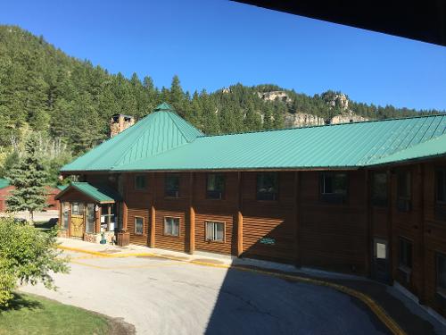 Book Spearfish Canyon Lodge, Lead, South Dakota - Hotels.com