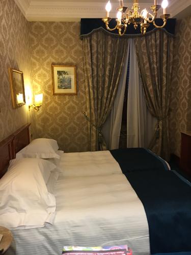 Book Hotel Barberini, Rome, Italy - Hotels.com