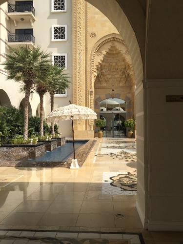 Book Jumeirah Zabeel Saray, Dubai from $393/night - Hotels.com